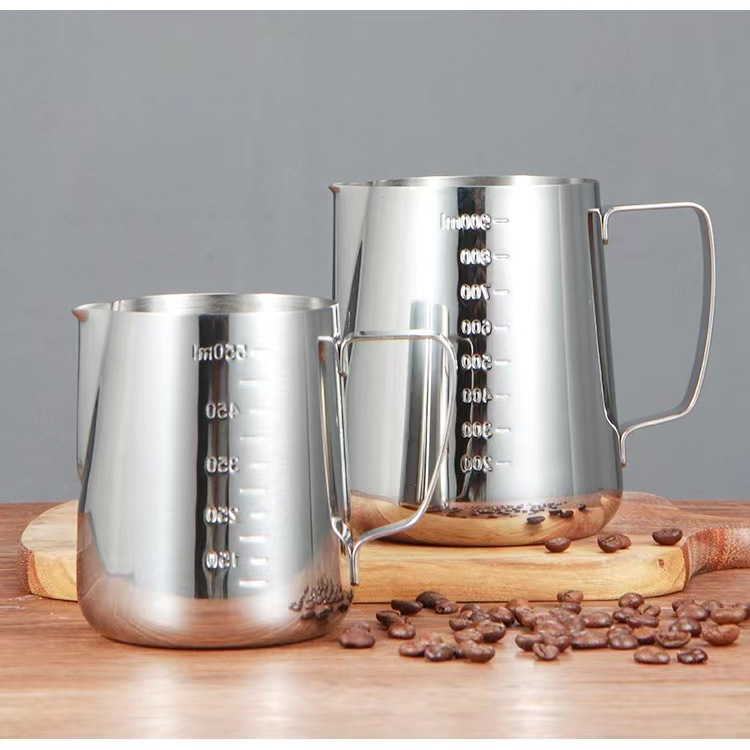 เหยือกตีฟองนม เหยือกสแตนเลส ถ้วยตีฟองนม สแตนเลส 350ml/600ml มีสเกล Stainless Milk Pitcher ...