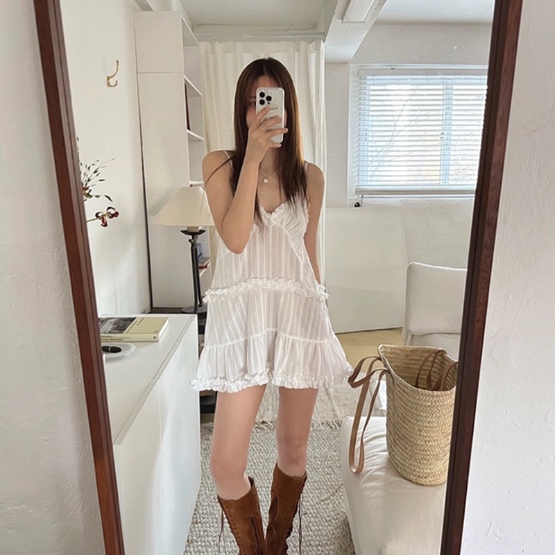 Cicishop(J930)มินิเดรสสายเดี่ยวสายปรับได้ ดีเทลเลเยอร์ผ้าบาง ให้ลุคขี้เล่นซุกซนน่าค้นหาสุดๆ ...