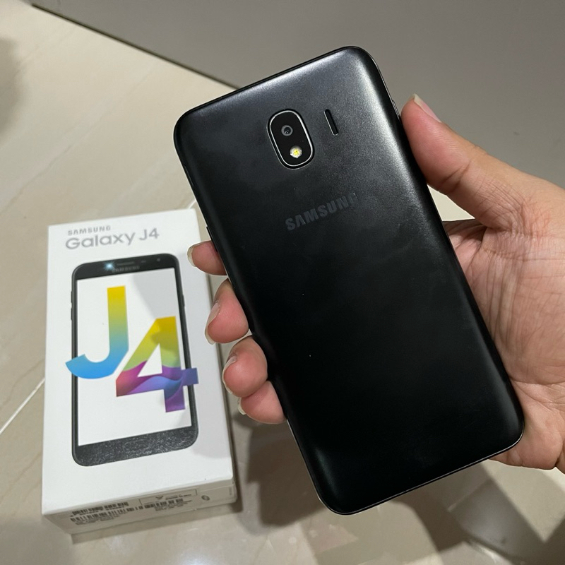Samsung J4 2018 4G ครบกล่อง สภาพยังใหม่ เครื่องไทยแท้ | Shopee Thailand