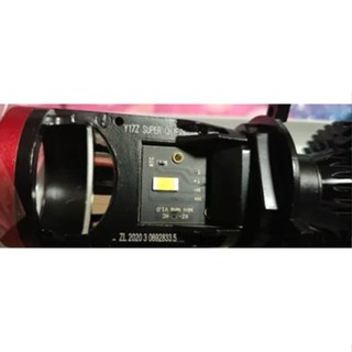 หลอดไฟหน้ารถ Y17 ตัวล่าสุดของปี คัทออฟ พวงมาลัยขวา RHD ขั้ว H4 รับ ...