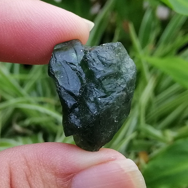 Green Apatite กรีน อะพาไทต์ น้ำหนัก 40.55 กะรัต พลอยก้อนแท้ ธรรมชาติ พลอยแท้ หินแท้ หินอัญมณี ...