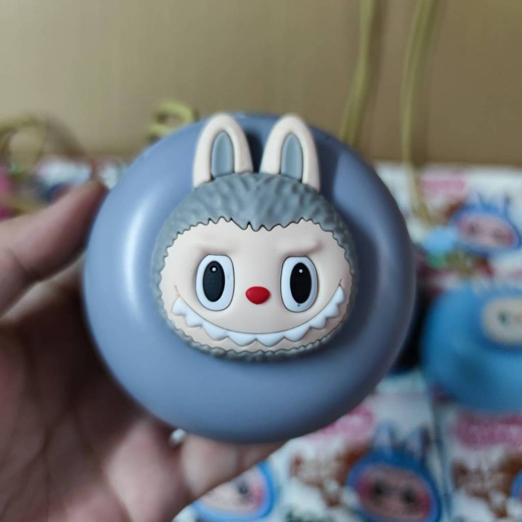 พัดลมคล้องคอ Labubu ชาร์จUSB ขนาดเล็ก แบบพกพา เหมาะกับฤดูร้อน | Shopee ...