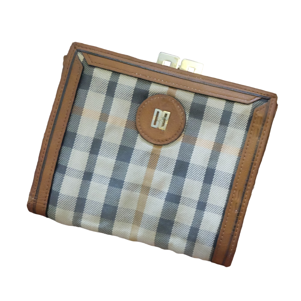 กระเป๋าสตางค์ Daks Wallet กว้าง 4 นิ้ว ยาว 4.5 นิ้ว สีน้ำตาล มือสอง ของ ...