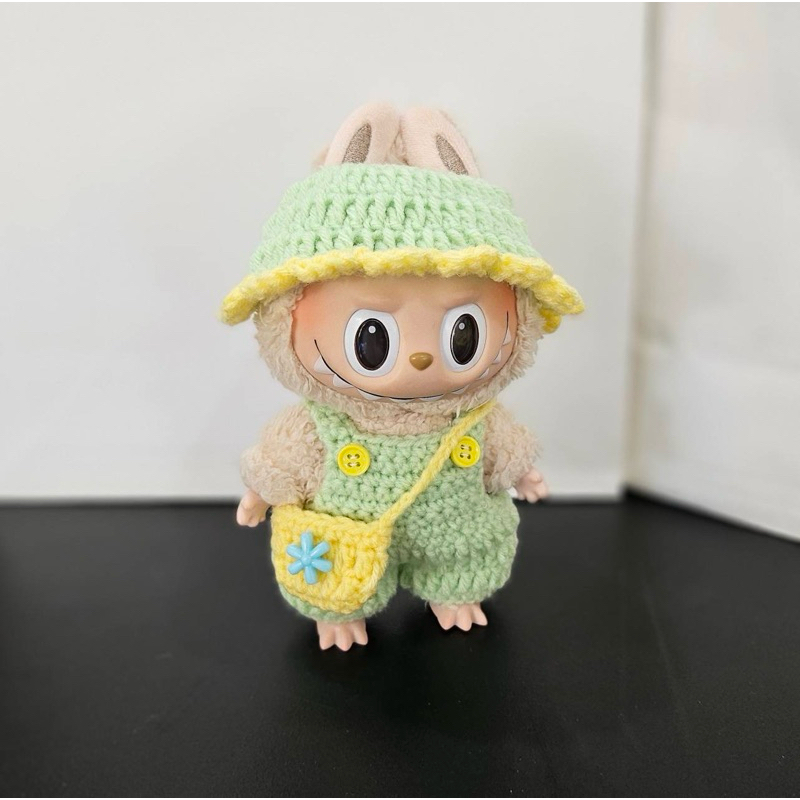 labubu_ v1&v2_ชุดสีเขียวกระเป๋าสีเหลืองอ่อน[พร้อมส่ง] | Shopee Thailand