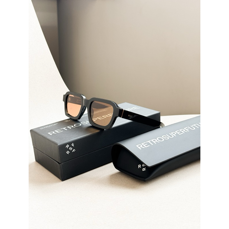 SUPER “Caro” RSF RETROSUPERFUTURE แว่นซุปเปอร์ ทรงสวย ของแท้เท่านั้นค่า | Shopee Thailand