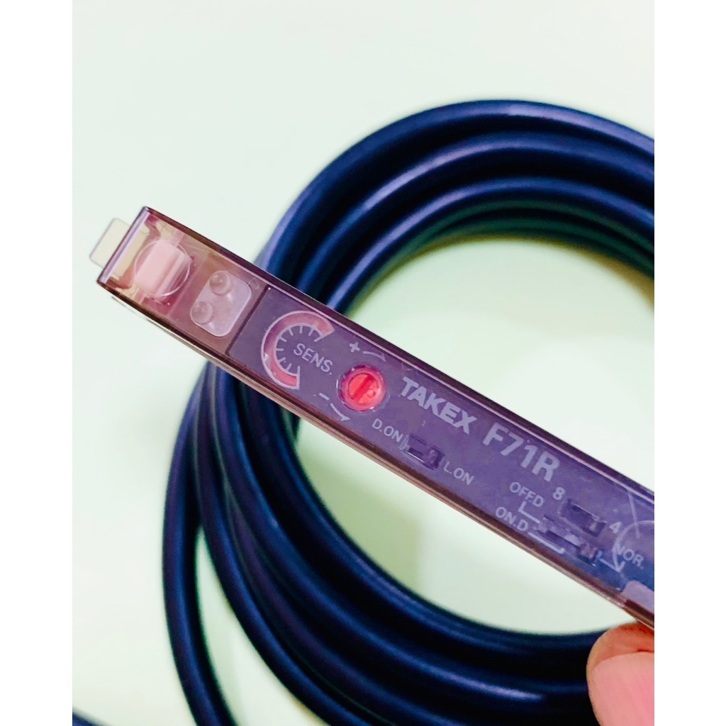 TAKEX F71R Fiber Sensor Amplifier Unit , Input Volt 12-24VDC (TAKENKA ...