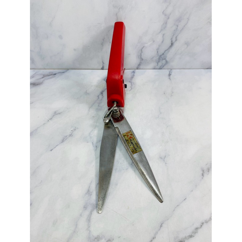 กรรไกรตัดแต่งญี่ปุ่น Kamaki Made in Japan (ตู้เหล็ก : Ka1) | Shopee Thailand