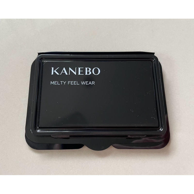 KANEBO MELTY FEEL WEAR แป้งผสมรองพื้นขนาดทดลอง | Shopee Thailand