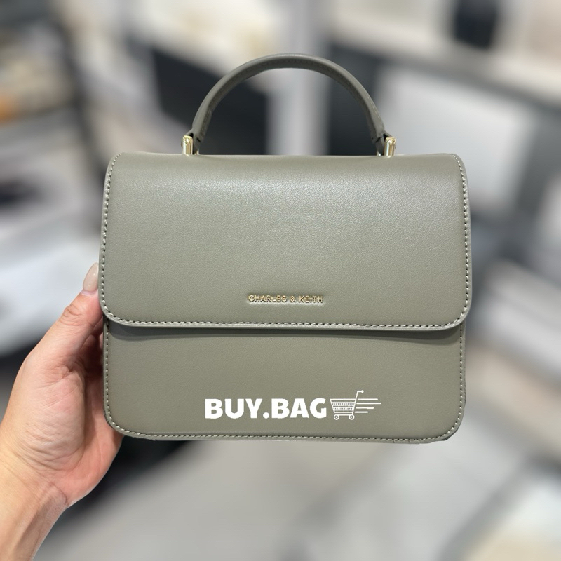 CHARLES & KEITH : มีโค้ดลด30% CK2-80160156 รุ่น BASIC FRONT FLAP ...