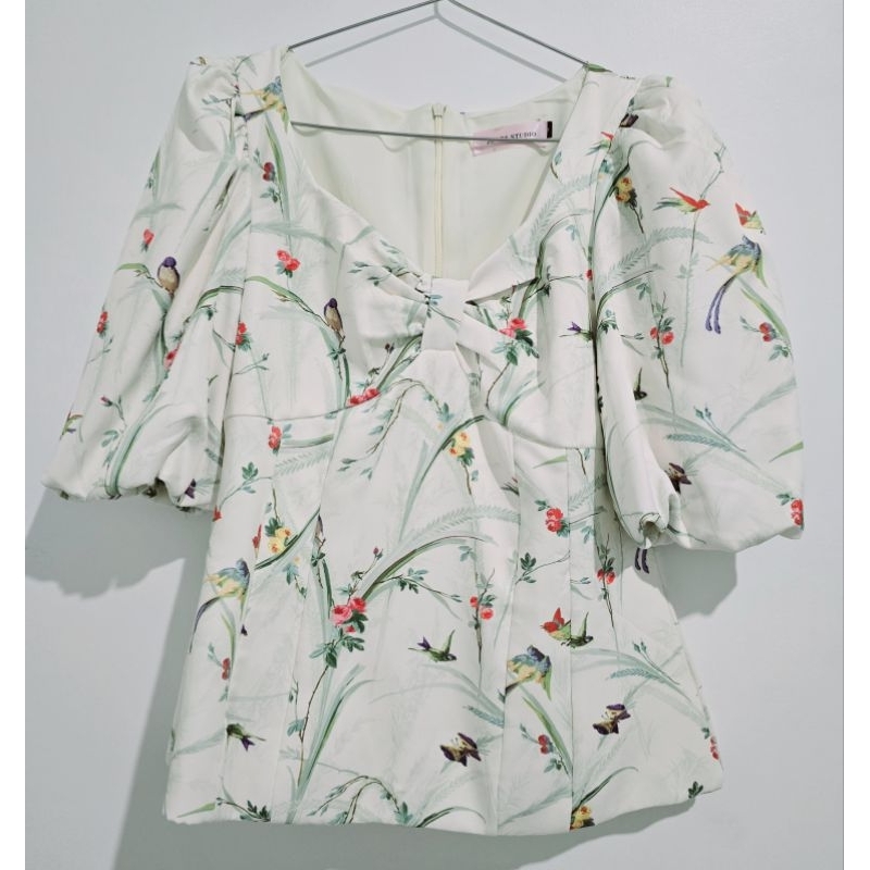 *ส่งต่อ* ชุดเซ็ทกระโปรงกางเกงสีครีม แบรนด์Joob.studio | Shopee Thailand