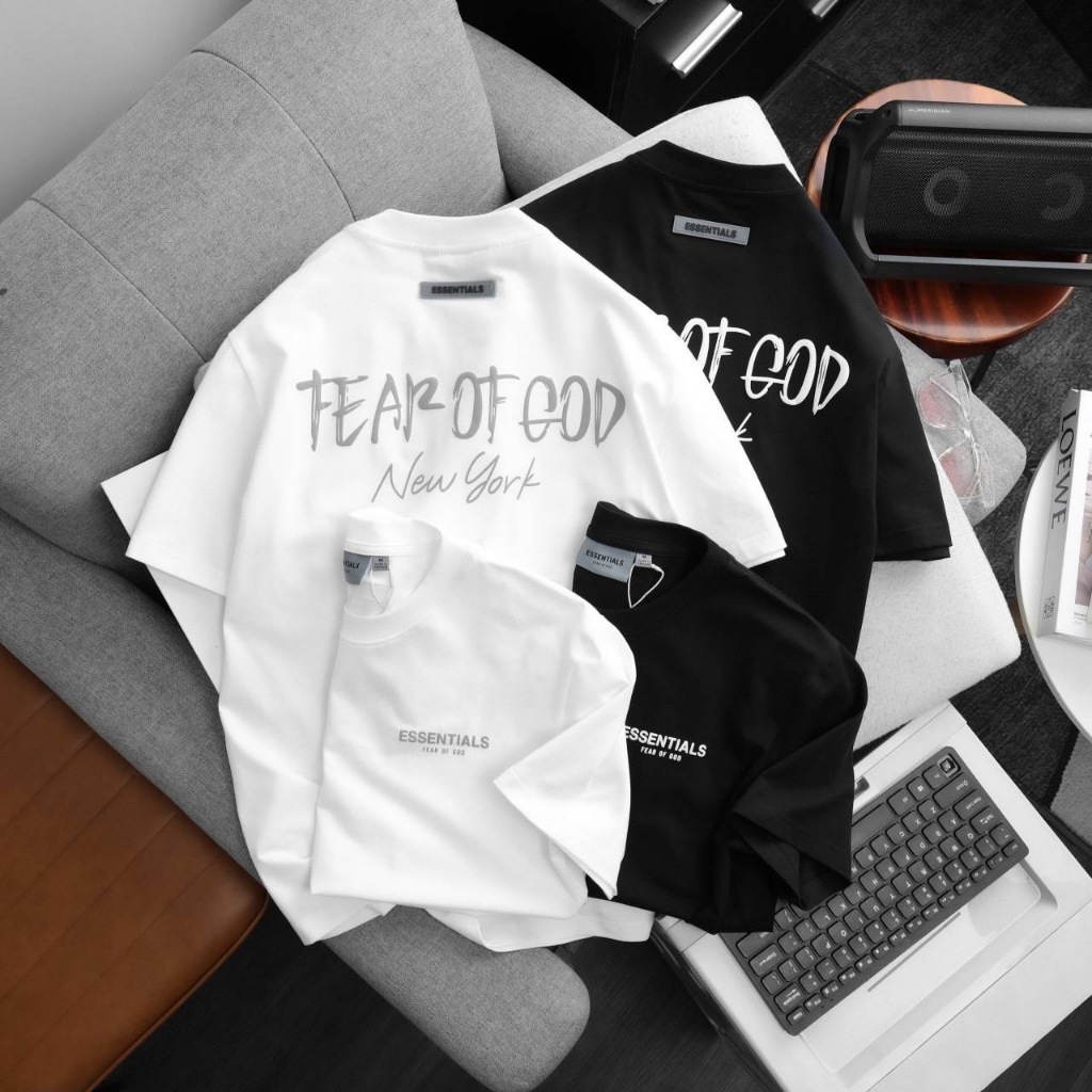 เสื้อยืด ESSENTIALS คอกลมแนสั้นด้านหน้าสกรีนลาย ESSENTIALS OF GOD ...