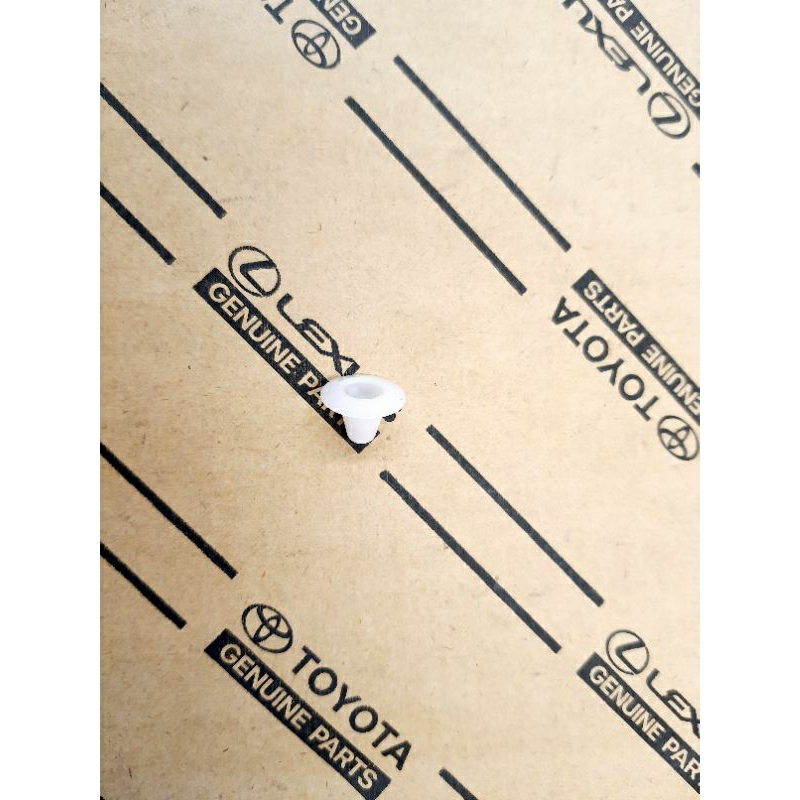 กิ๊บแผงจิ้งหรีด ตัวผู้ และ ตัวเมีย ของแท้ Toyota Tiger SportCruiser ...