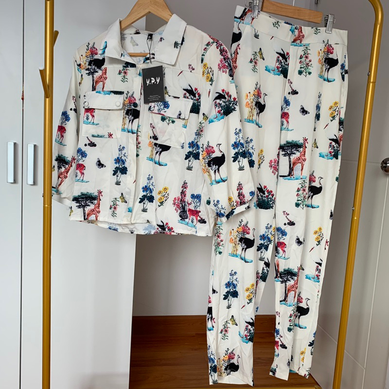 ชุดเซ็ต2ชิ้น เสื้อเชิ้ตลายสัตว์+กาฃเกงขายาวป้าย ypy | Shopee Thailand