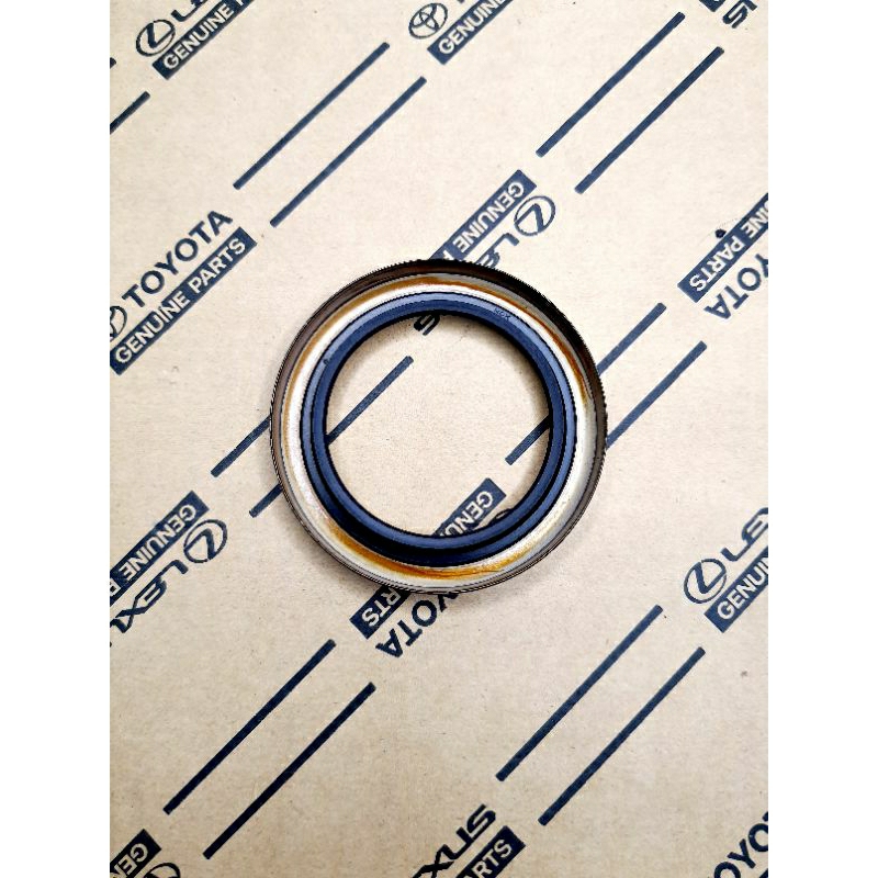 ซีลเพลาข้าง ซีลเพลาขับ ล้อหลัง ของแท้ Toyota Tiger SportCruiser 4WD ...