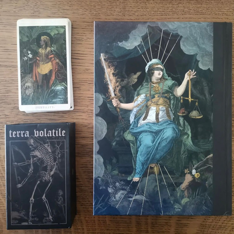 [ตำหนิกล่อง] Terra Volatile Tarot 3rd Edition ไพ่ทาโร่ต์ ไพ่อินดี้ แท้ ...