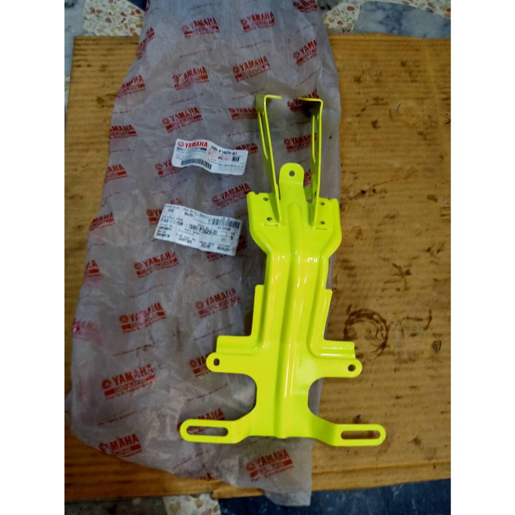 เหล็กยึดบังโคลนท้าย สีเขียวYAMAHA M-slaz แท้ | Shopee Thailand