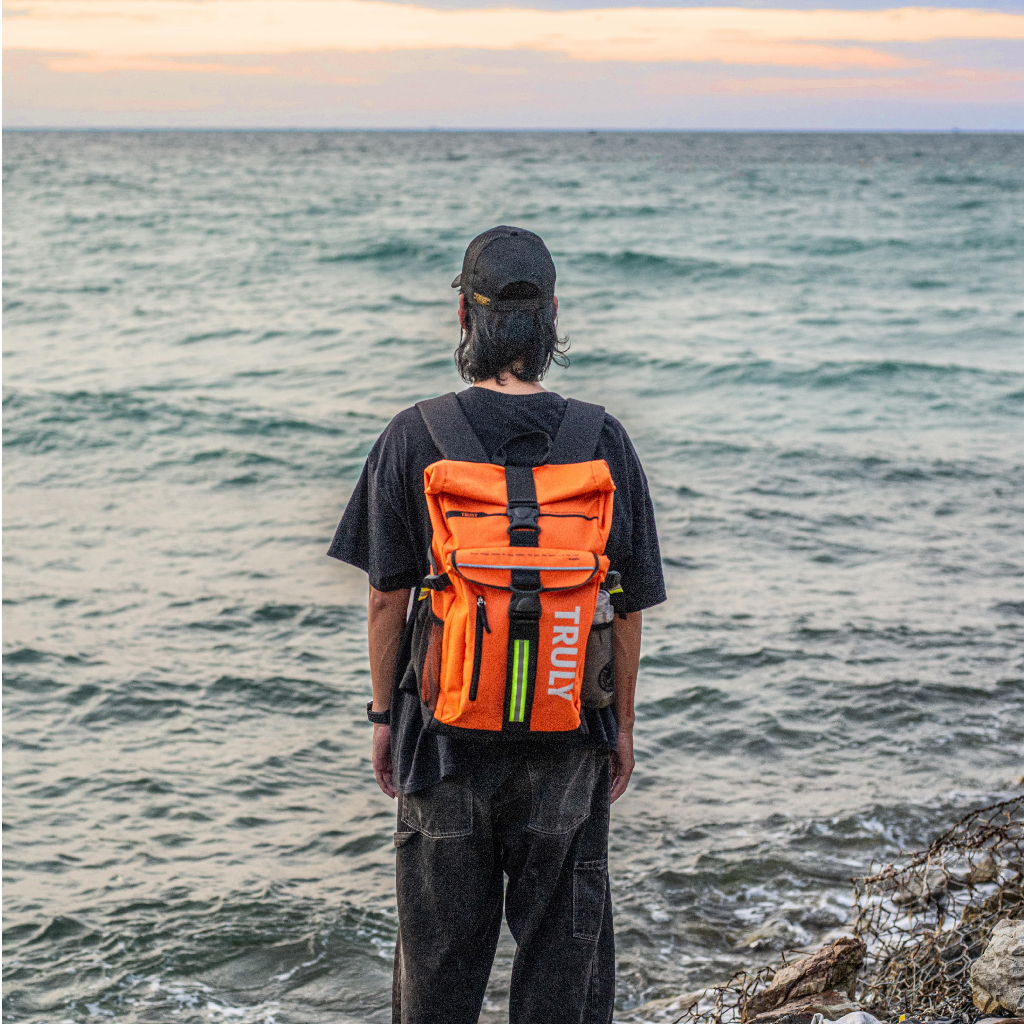 TRULY แบกสีส้ม กระเป๋าเป้ BACKPACK REFLECTIVE BAG | Shopee Thailand