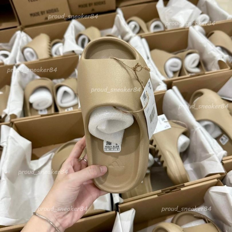 🌟ลดพิเศษ🌟รองเท้า Yeezy SLIDE พร้อมกล่อง ผิวหยาบ พื้นนุ่ม ใส่สบาย ...