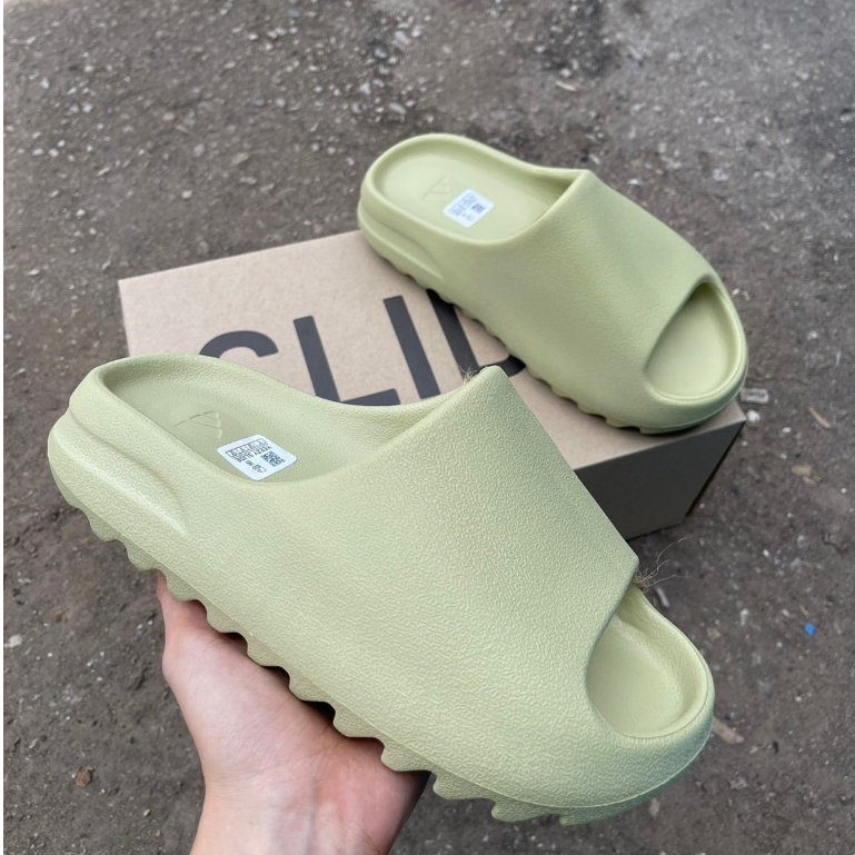🌟ลดพิเศษ🌟รองเท้า Yeezy SLIDE พร้อมกล่อง ผิวหยาบ พื้นนุ่ม ใส่สบาย ...