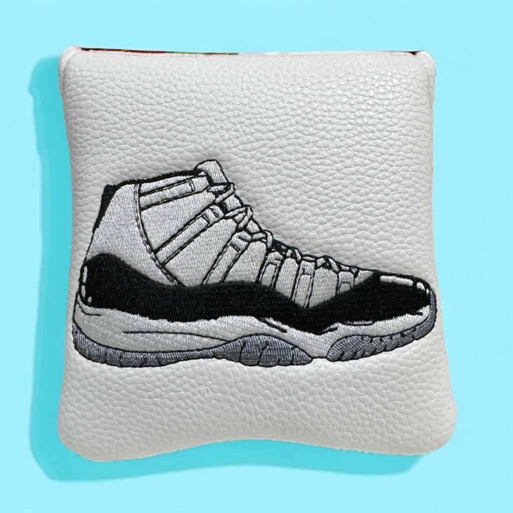 โคเว่อร์พัตเตอร์ แม่เหล็ก Country Club Kicks Golf Cover Putter Magnetic ...