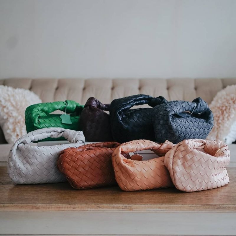 BV Napa mini. ️กระเป๋าหนังแกะ second skinอย่างหนานุ่ม นำมาสานลาย ...