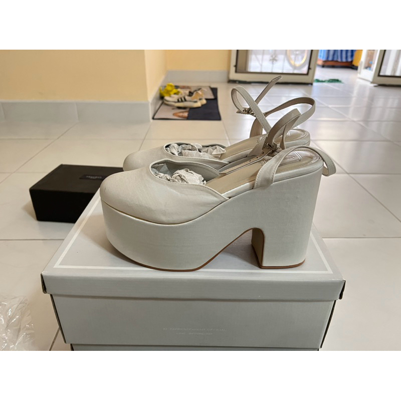 ส่งต่อรองเท้าเจ้าสาว Farrent Farent | Shopee Thailand