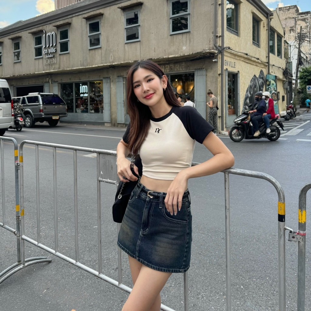 NICHARISSHOP - เสื้อครอปจับจีบข้างเดียว รุ่น Baby Tee | Shopee Thailand