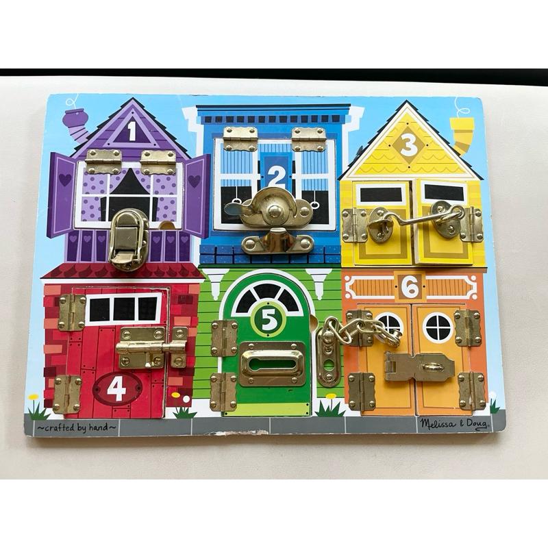 melissa doug Wooden Latches Board เปิดปิด ประตูกลอนไม้ | Shopee Thailand