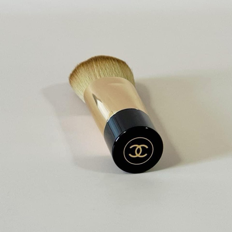 แท้ Chanel Mini Foundation Brush (8cm) | Shopee Thailand