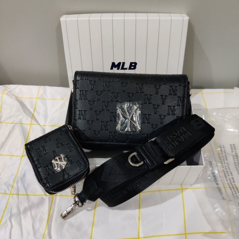 กระเป๋า MLB monogram dia embo mini bag สีดำ ขนาด7.5n" | Shopee Thailand