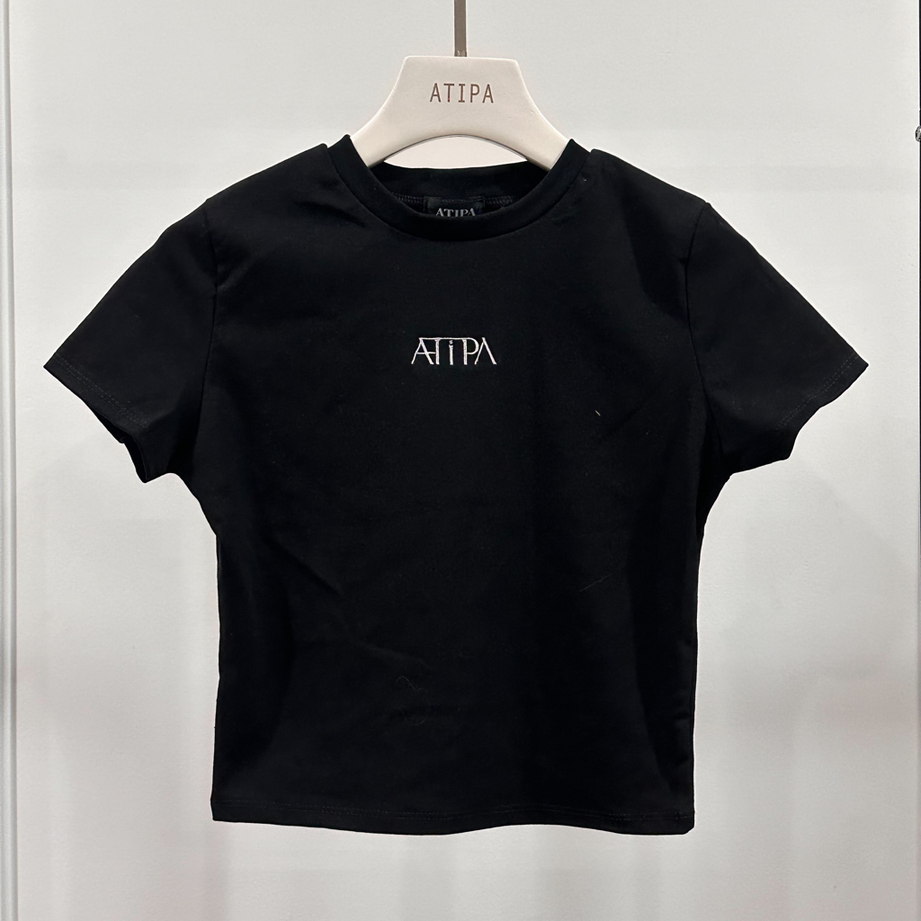 Atipashop - ATIPA TOP SIGNATURE เสื้อยืดแขนสั้น คอกลม สกรีนลาย | Shopee Thailand