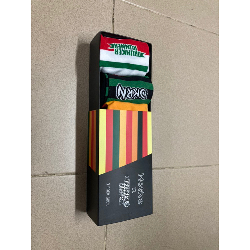 ถุงเท้า DKRN x Motive | Shopee Thailand