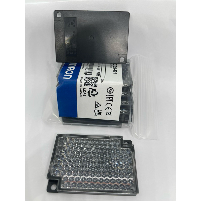 E39-R1 รีเฟล็กเตอร์ OMRON E39-R1 Reflector for Sensor แผ่นสะท้อนแสง ...
