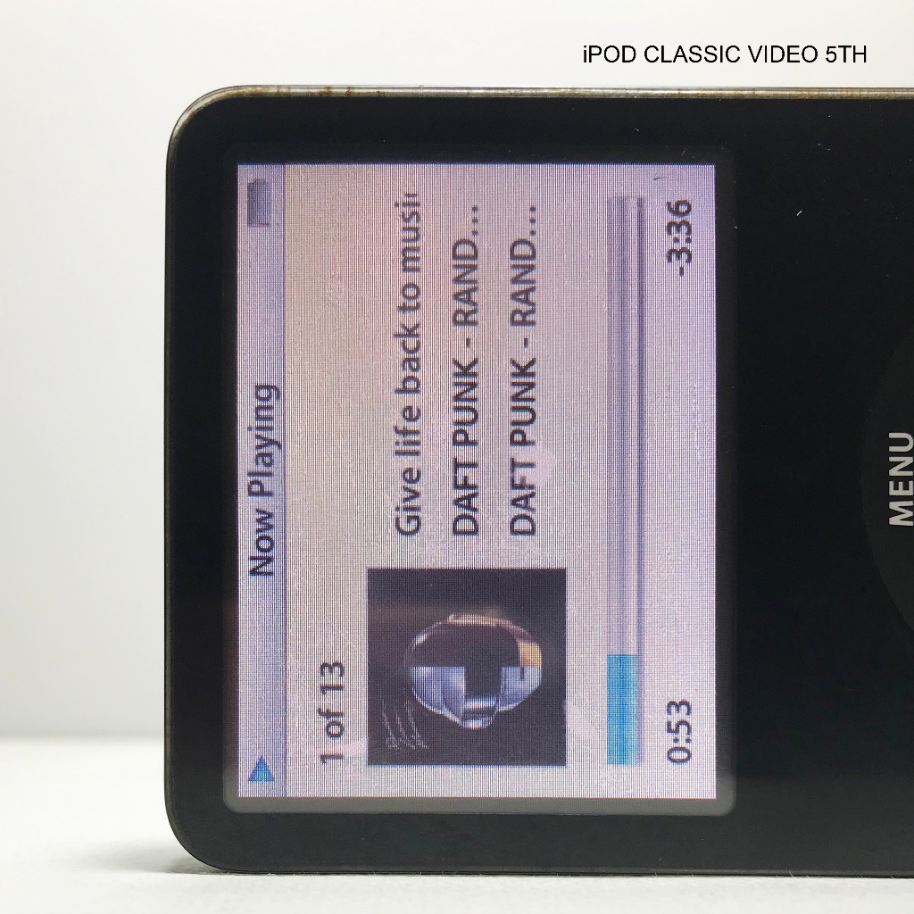 เครื่องเล่น MP3 รุ่น 5 สีดำ ขนาด 30G ตำหนิมีรอยเห็นได้ทั่วไป จอเบิร์น ...