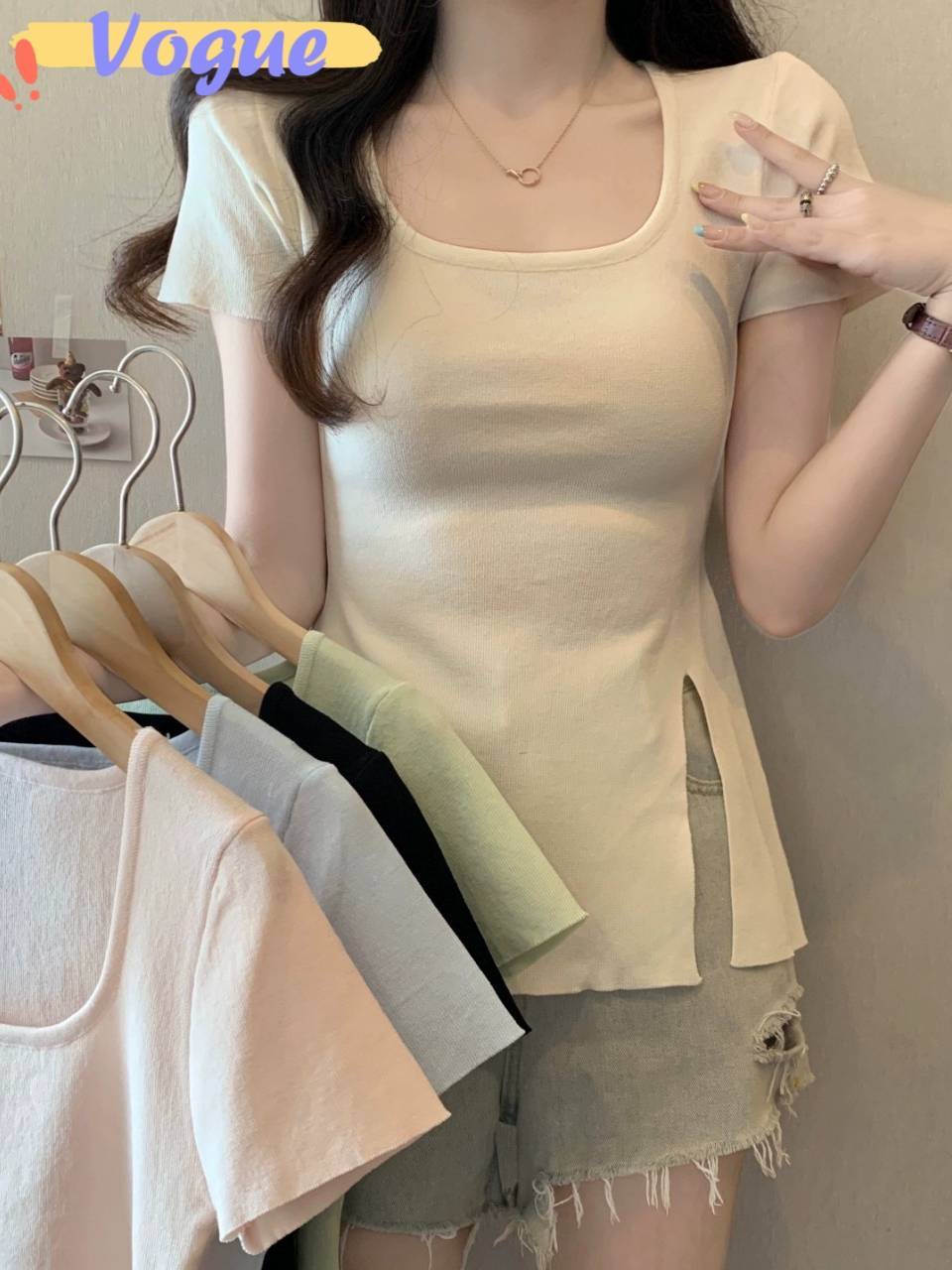 Vogue🌟พร้อมส่ง🌟 เสื้อยืดไหมพรมแขนสั้น คอกลม ดีเทลแหวกข้าง ทรงรัดรูป (D113) | Shopee Thailand