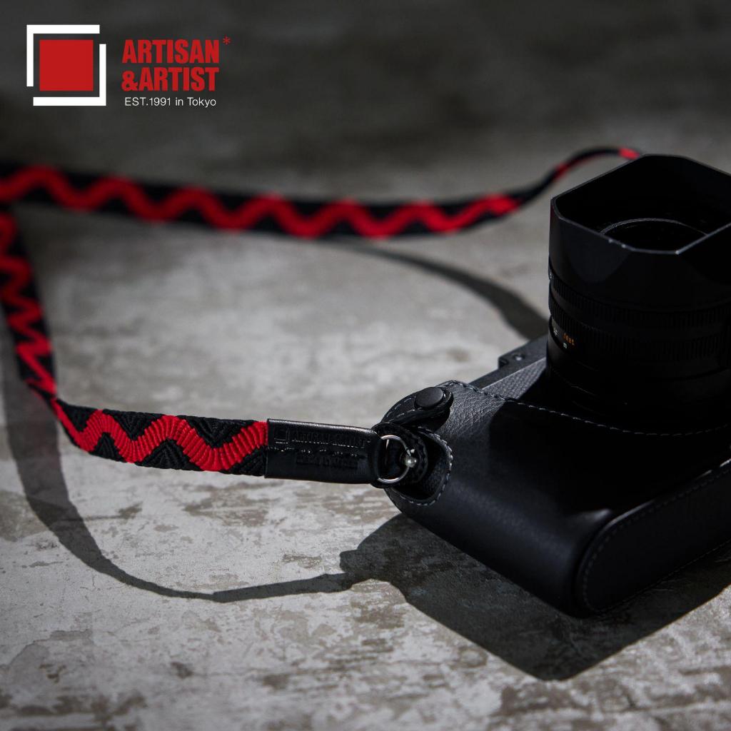 สายคล้องคอกล้องทำจากไหมแท้ Artisan & Artist ACAM-317 และ ACAM-318 | Shopee Thailand