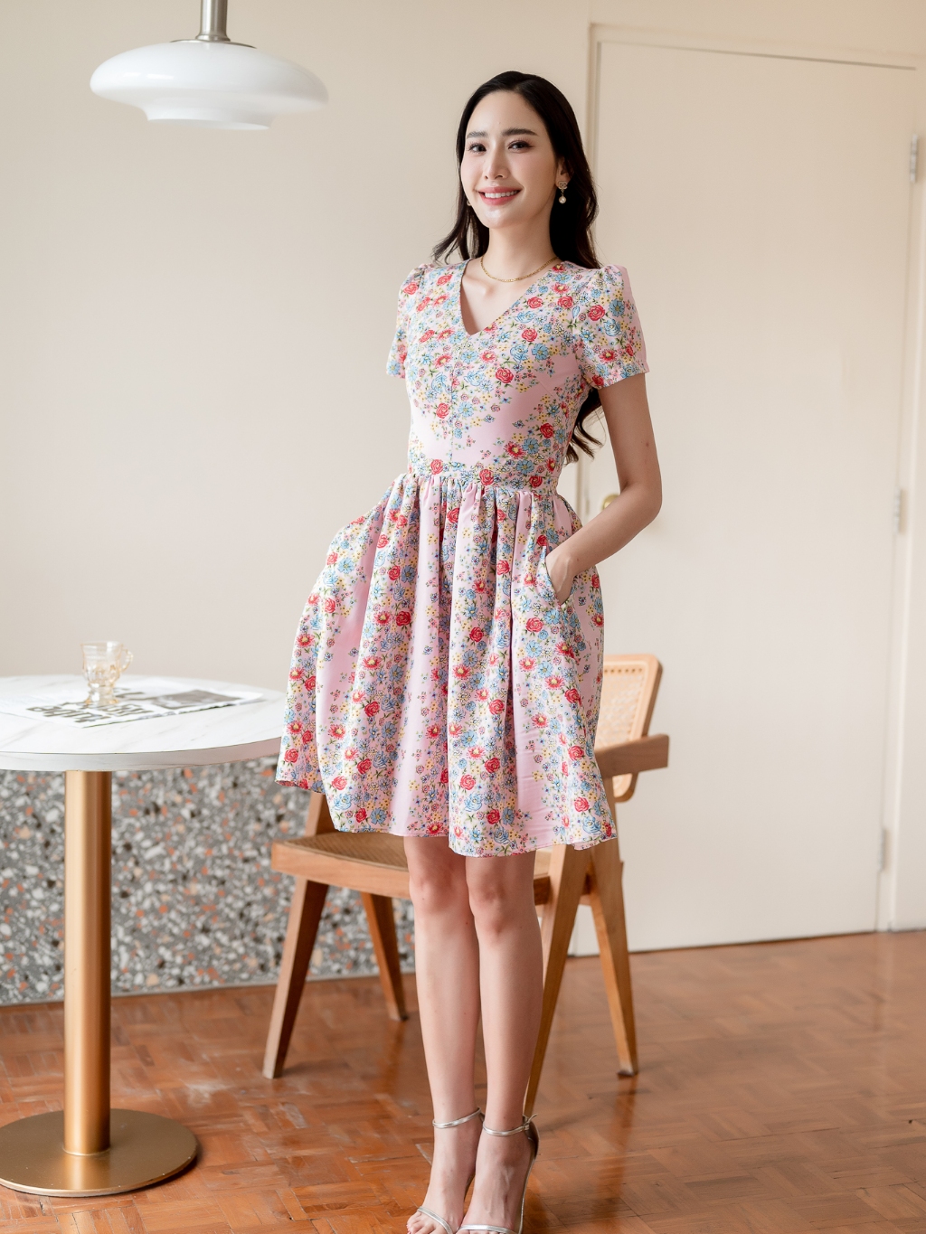 PD270 Sweet FLORAL Dress เดรสผ้าซิลล์ซาตินลายดอกเชิง | Shopee Thailand