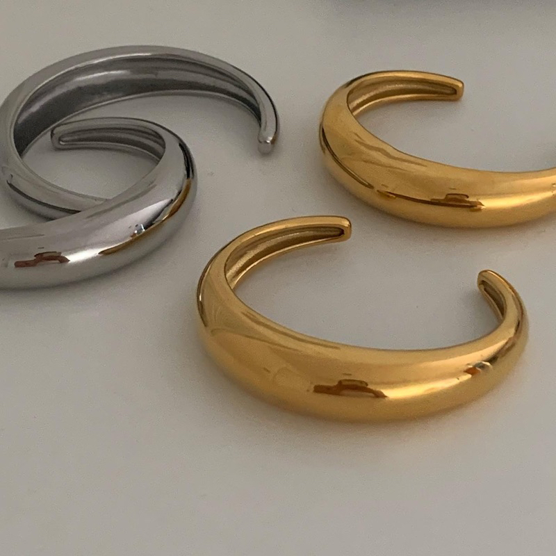 HER OBJECTIVE_HER CLASSIC BOLD BANGLE/CUFF **อ่านก่อนสั่งซื้อ ไม่รับคืนถ้าใส่ไม่ได้** | Shopee ...