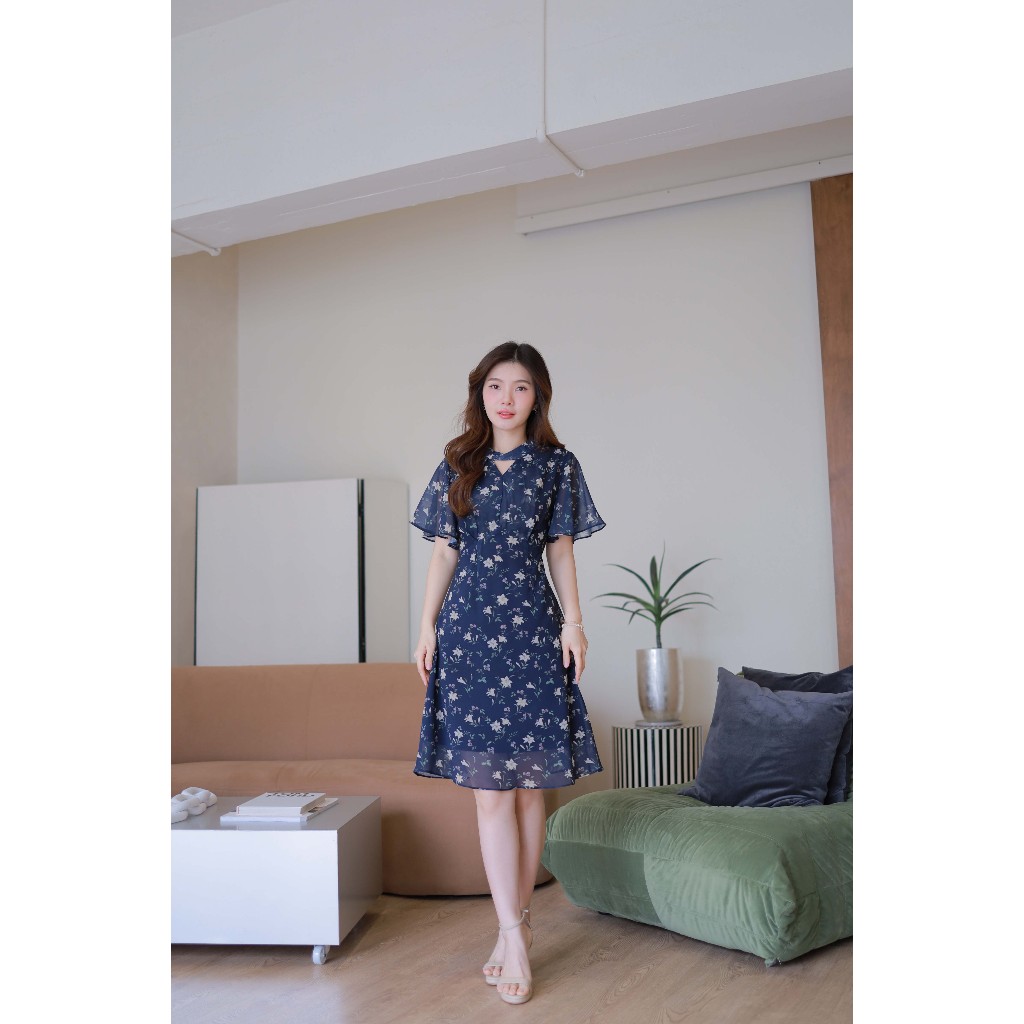 J472 ชุดเดรสสีกรม (คอสามเหลี่ยมแขนระบาย) | Shopee Thailand
