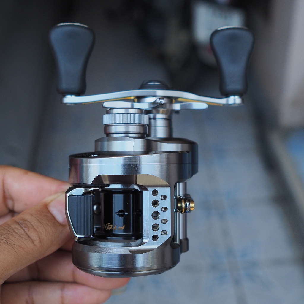 SHIMANO CALCUTTA CONQUEST BFS HG-L 2023 หมุนซ้าย รอบ 7.8 หมือสอง ...