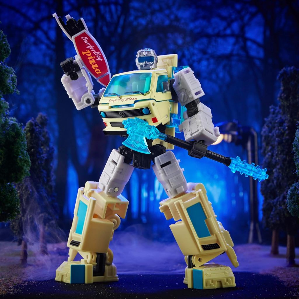 Transformers Collaborative Stranger Things x Transformers Code Red ...