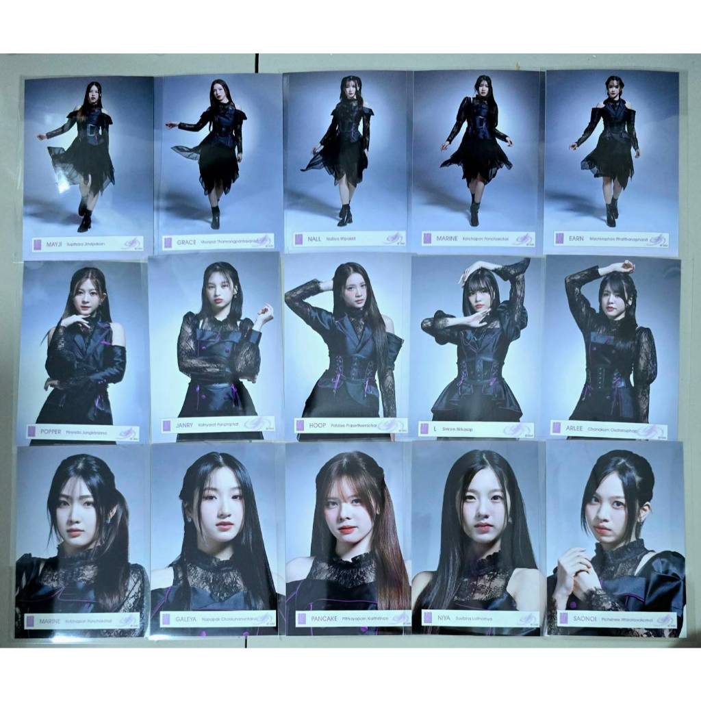 PHOTOSET BORDERLESS Single 17 BNK48 แยกขาย | Shopee Thailand