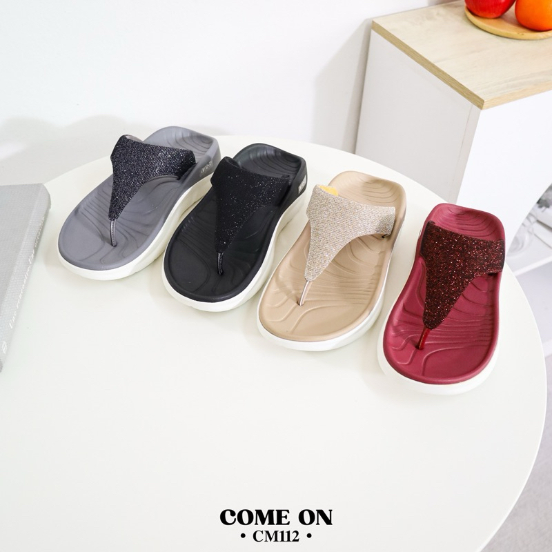 Softchu รุ่น CM112 รองเท้าสุขภาพ สไตล์เกาหลี ความสูง 1 นิ้ว ดีเทลผ้ากลิตเตอร์ พื้นเรียบ ใส่เดิน ...