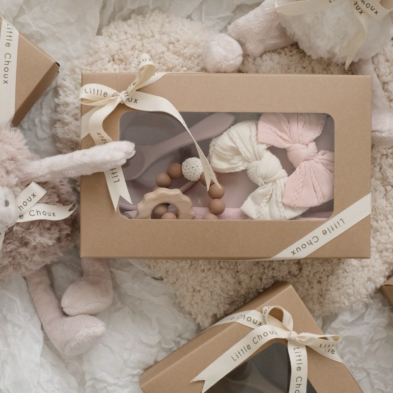 Baby gift set (small size) กิ๊ฟเซ็ตชุดเล็ก แบบมีโบว์ ในเซ็ตมี 6 ชิ้น ...