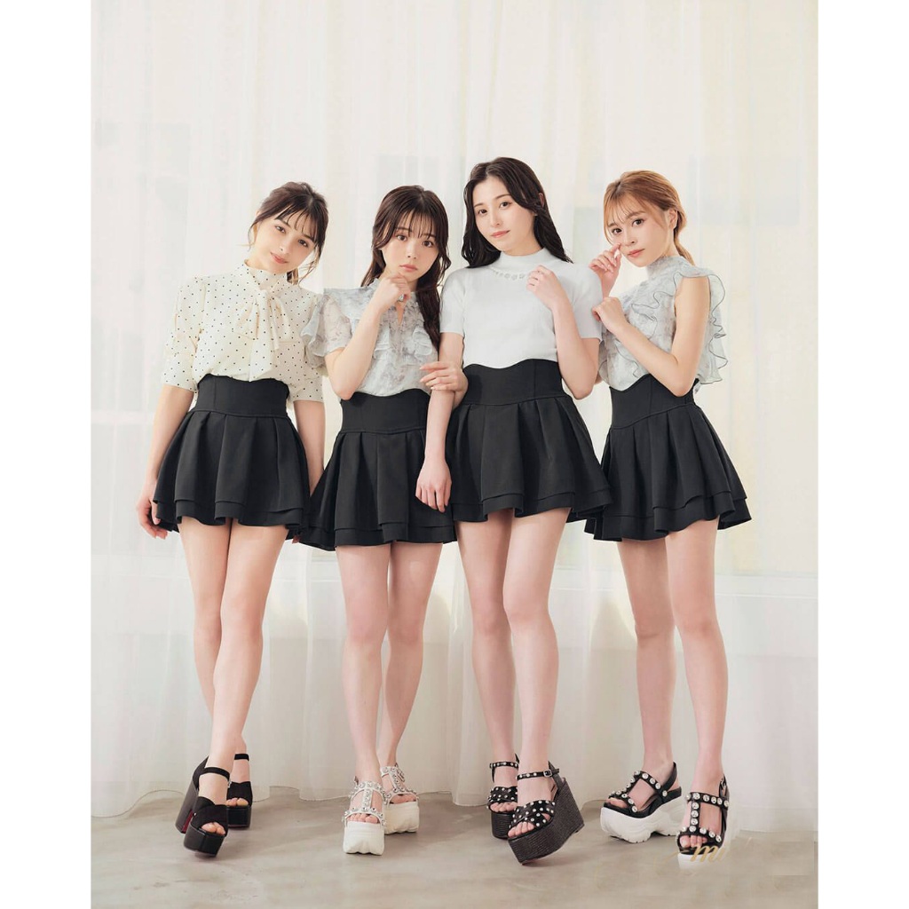 *สอบถามก่อนสั่งซื้อ* Pre-Order กระโปรงแบรนด์ michelle macaron สีดำ | Shopee Thailand