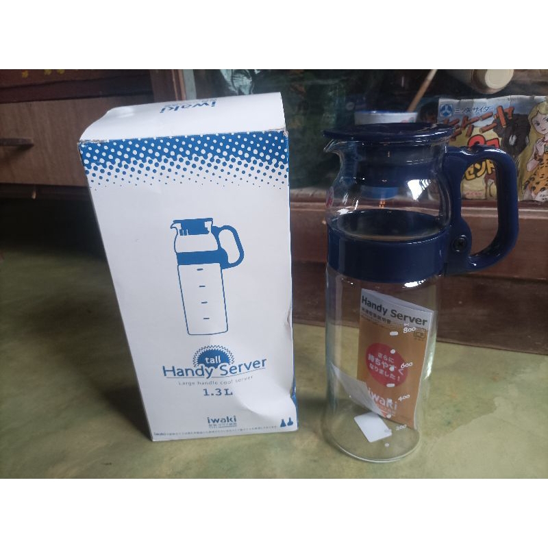 Iwaki KT-2933-BL เหยือกน้ำขนาด 1300 ml. เนื้อแก้วใสมาก ยังไม่ผ่านการใช้งานใดๆสินค้าจากตู้ญี่ปุ่น ...