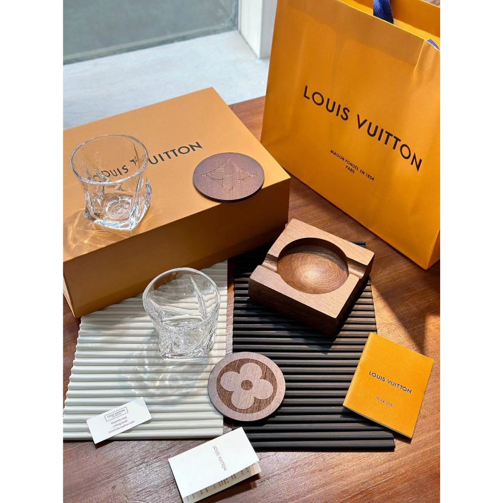 LV Medieval Home Set Gift Box 2 Cups 2 Coasters 1 Ashtray | Shopee Thailand