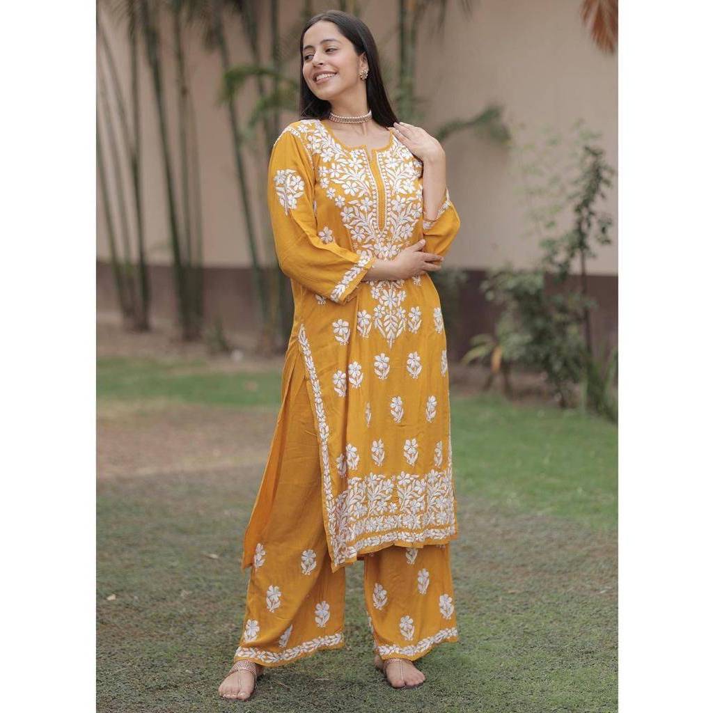 ชุดอินเดีย:Premium Reyon cotton Top with beautiful chikankari work on ...