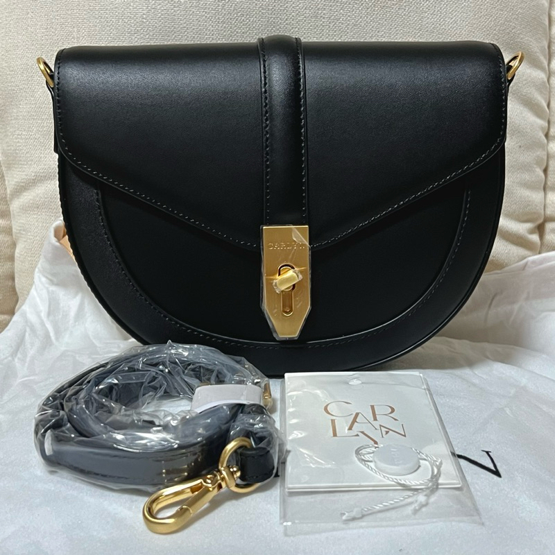 [แท้/พร้อมส่ง] กระเป๋า carlyn ทรงแข็ง | Shopee Thailand
