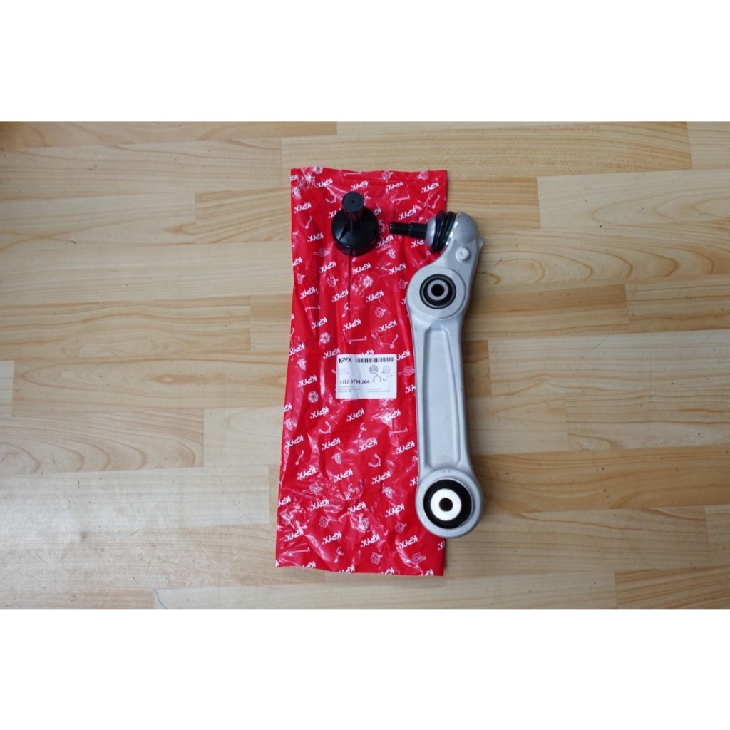 ปีกนกหน้าล่างขวา(ตัวตรง) BMW Series 5 F10/F11 , Series 6 F12/F13 ...